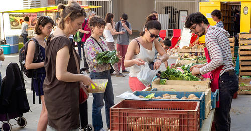 Marché bio | CENTQUATRE-PARIS